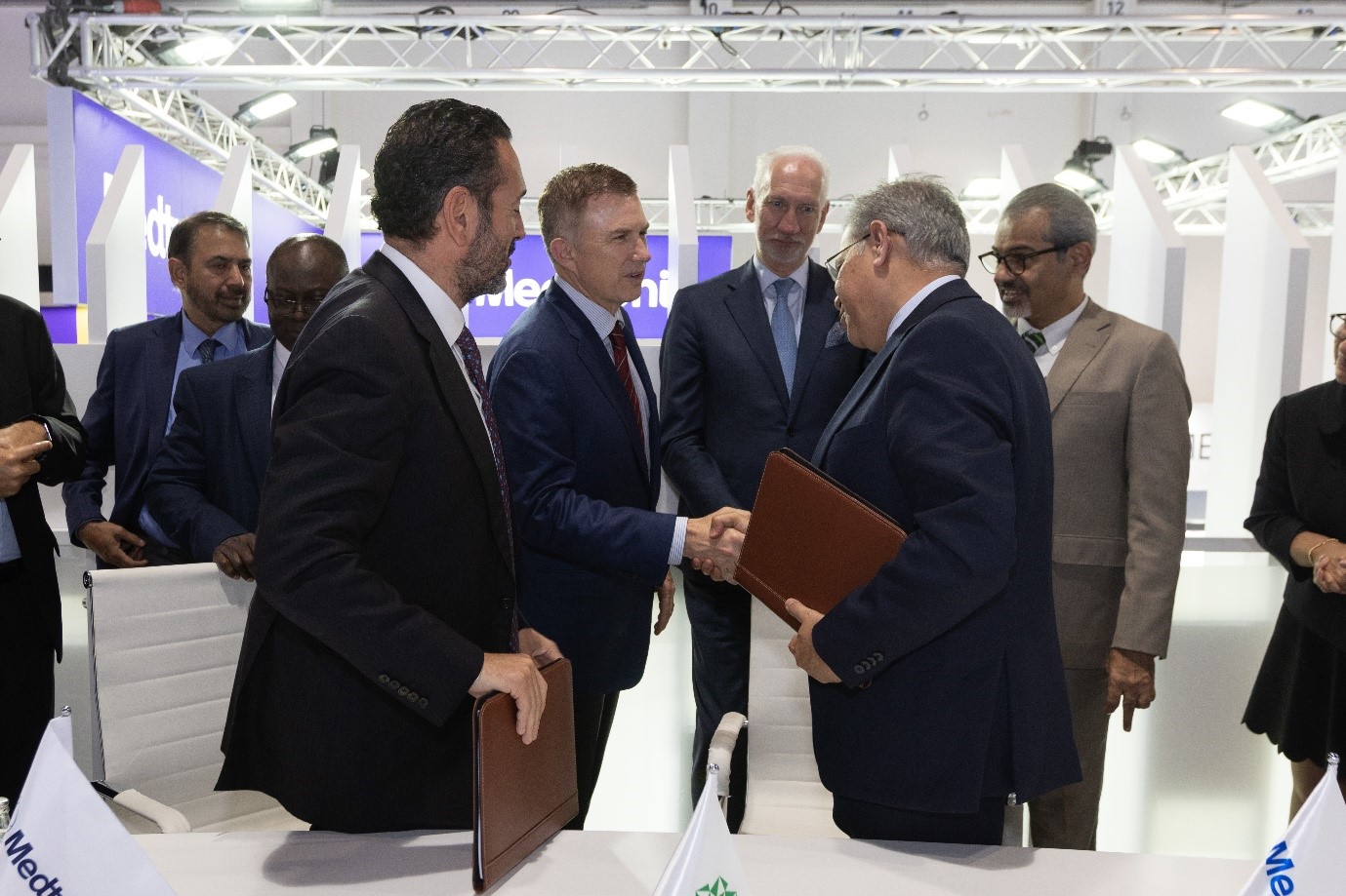 AKUH Forges Groundbreaking Partnership with Medtronic to Revolutionise ...