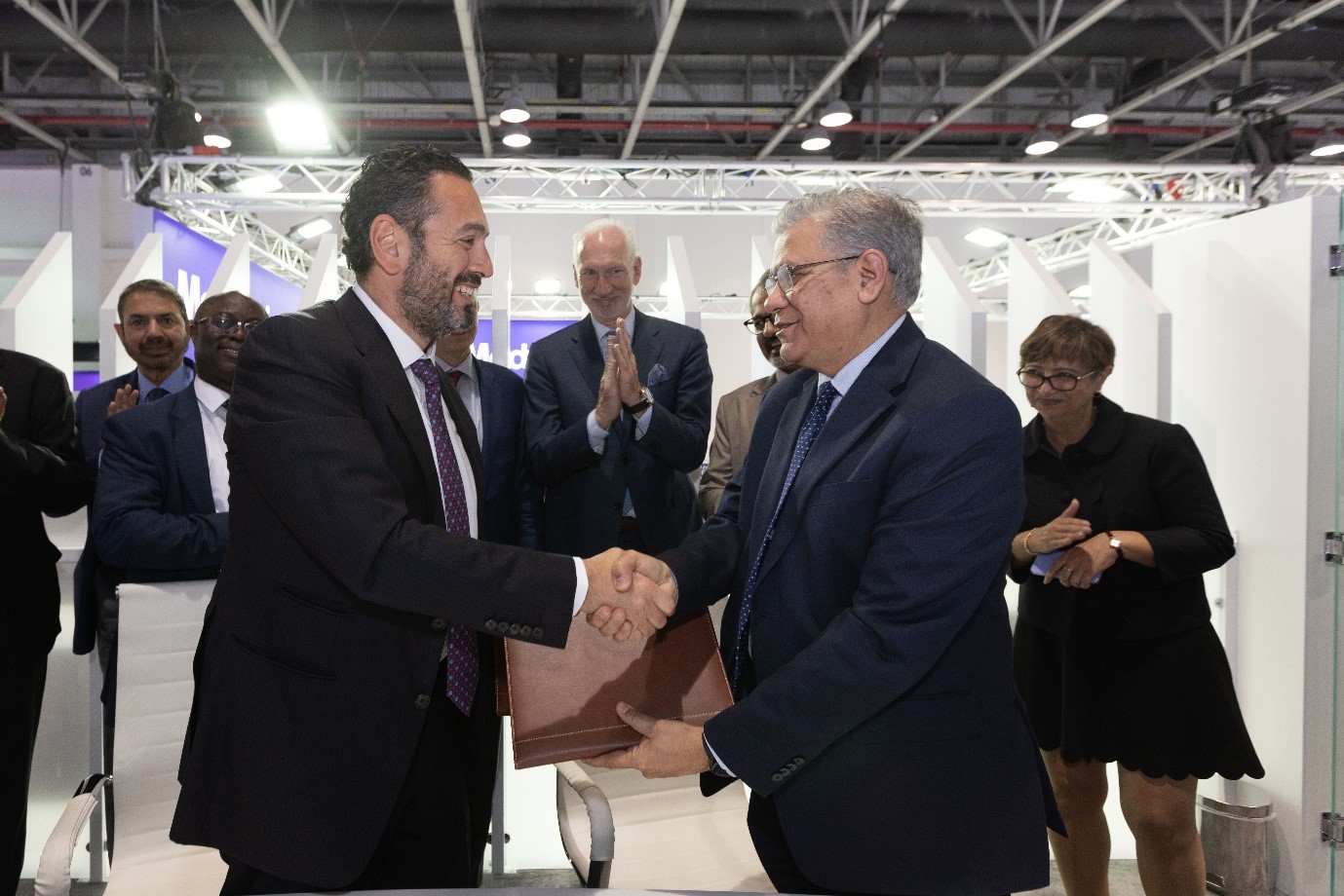 AKUH Forges Groundbreaking Partnership with Medtronic to Revolutionise ...